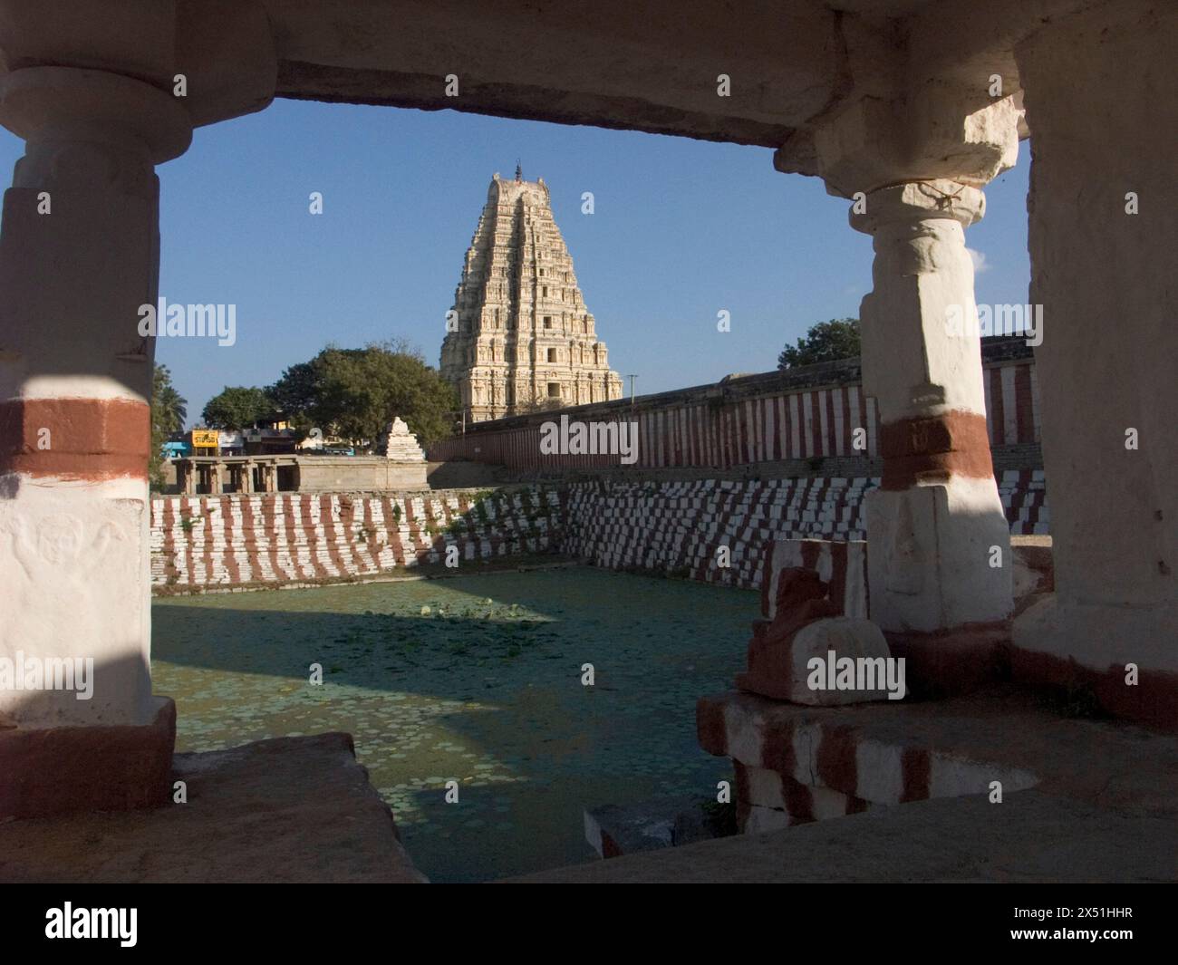 Main tower of the complex of Hindu temples in Hampi, Karnataka, India ...