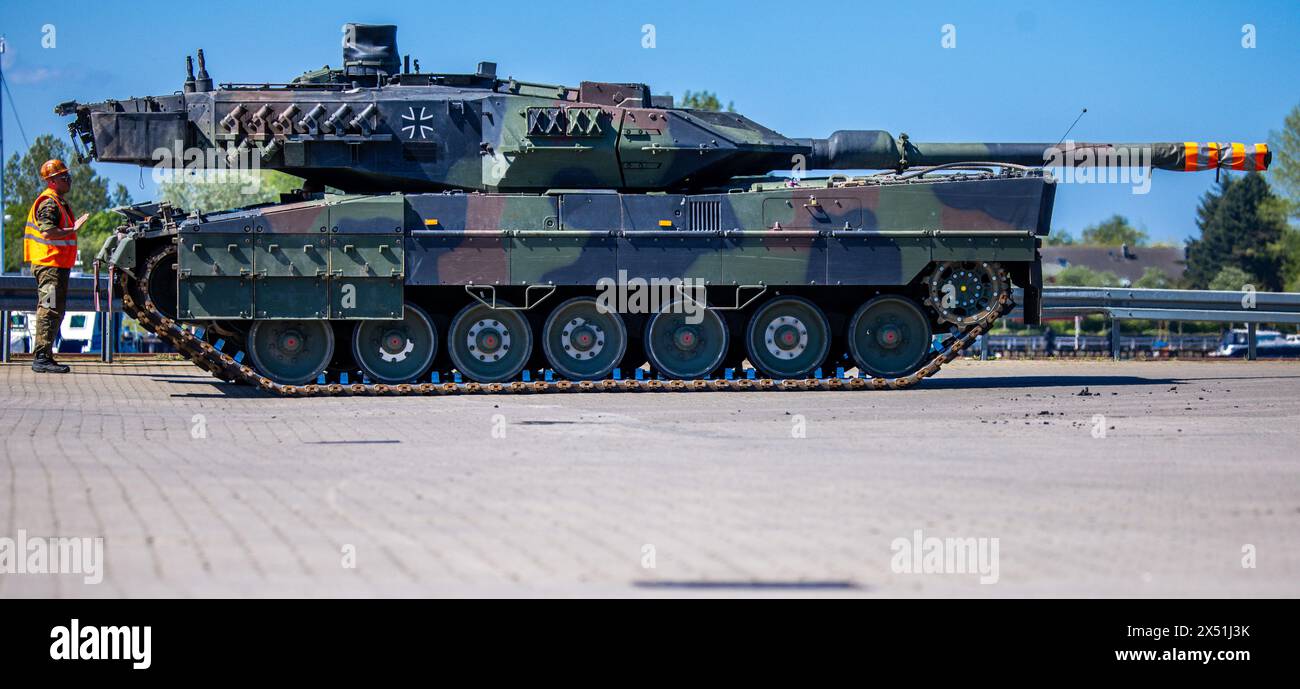 03 May 2024, Mecklenburg-Western Pomerania, Rostock: An A7V Leopard 2 ...