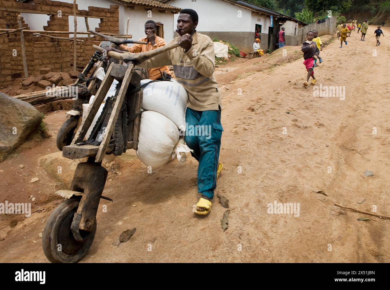 Rwandan wooden bike Stock Photo - Alamy