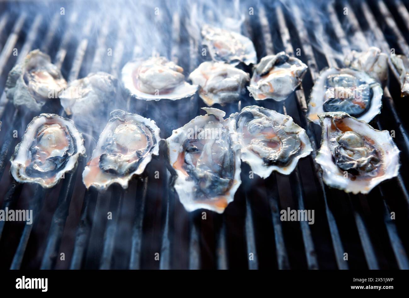 Oyster bbq image hi-res stock photography and images - Alamy