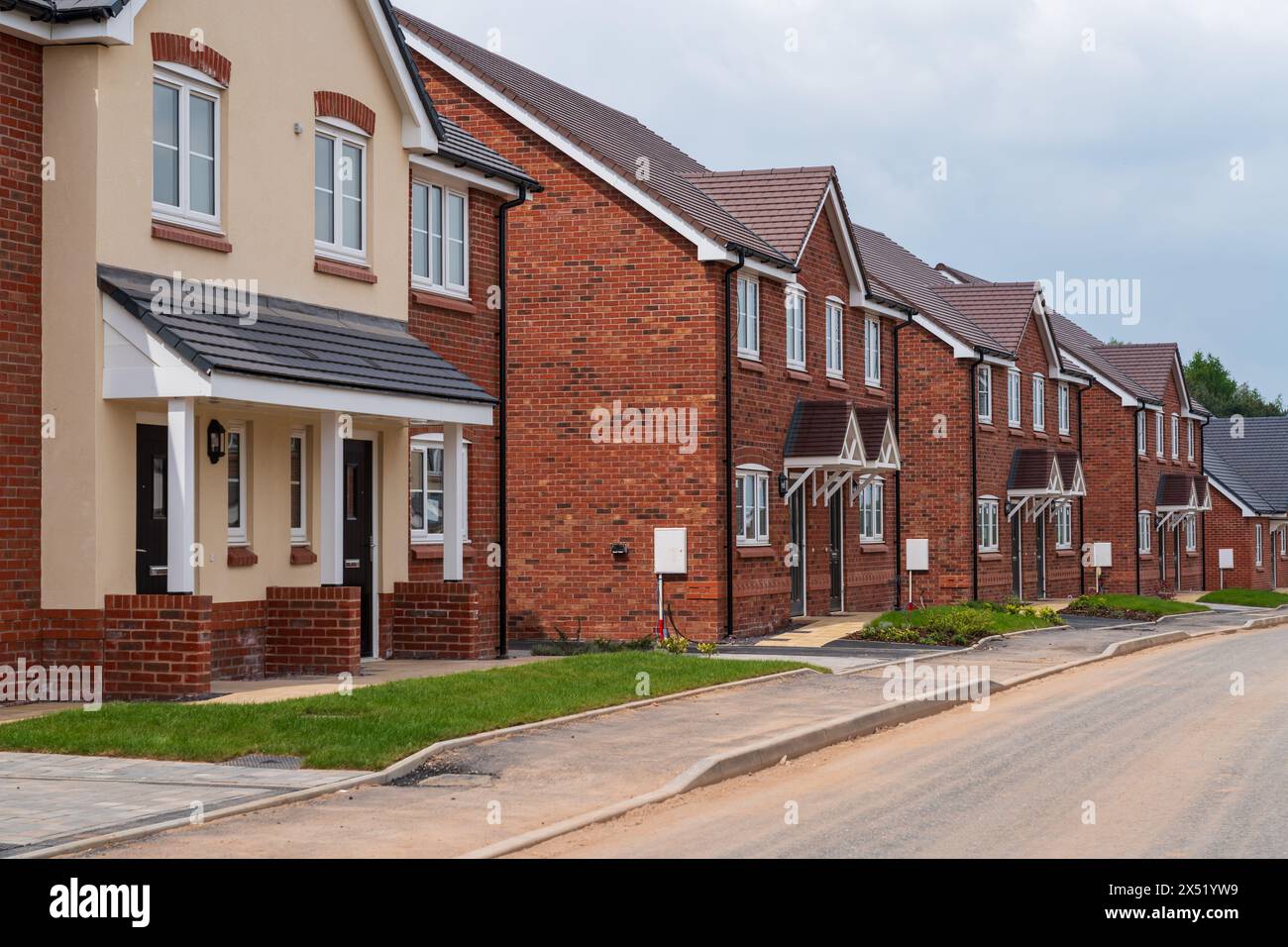 New house build in the UK, example of modern homes built in Britain ...