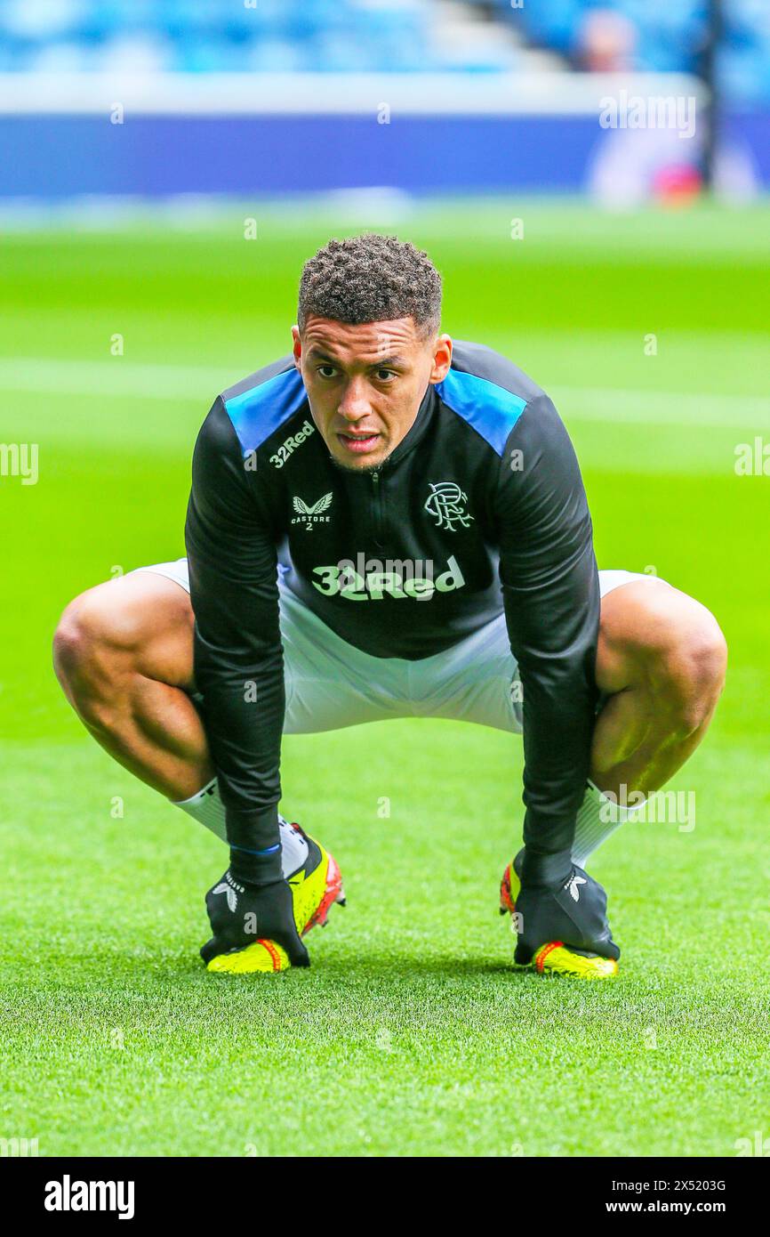 Professional captain hi-res stock photography and images - Alamy