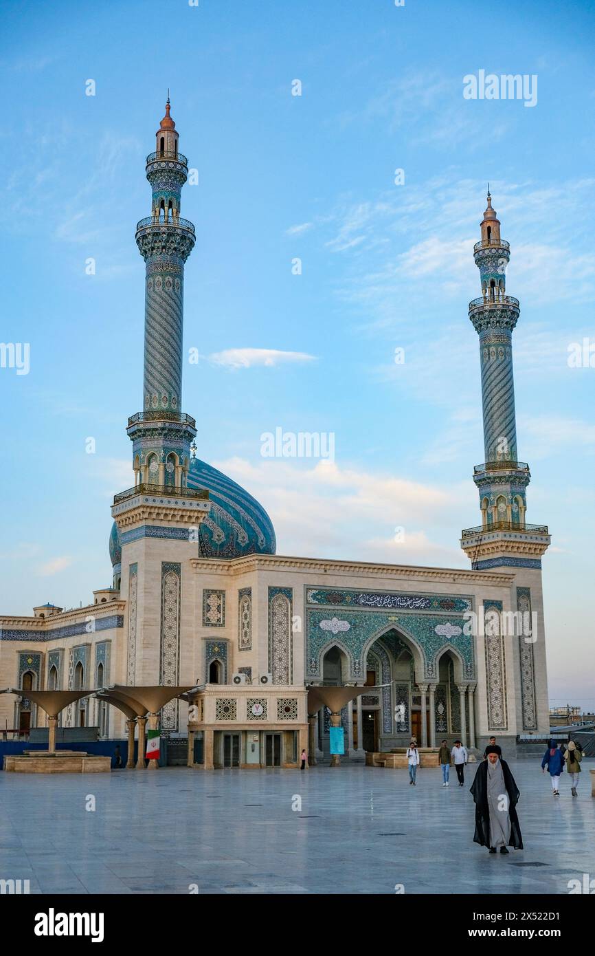 Qom, Iran - April 7, 2024: Imam Hasan Askari Mosque in Qom, Iran Stock Photo - Alamy