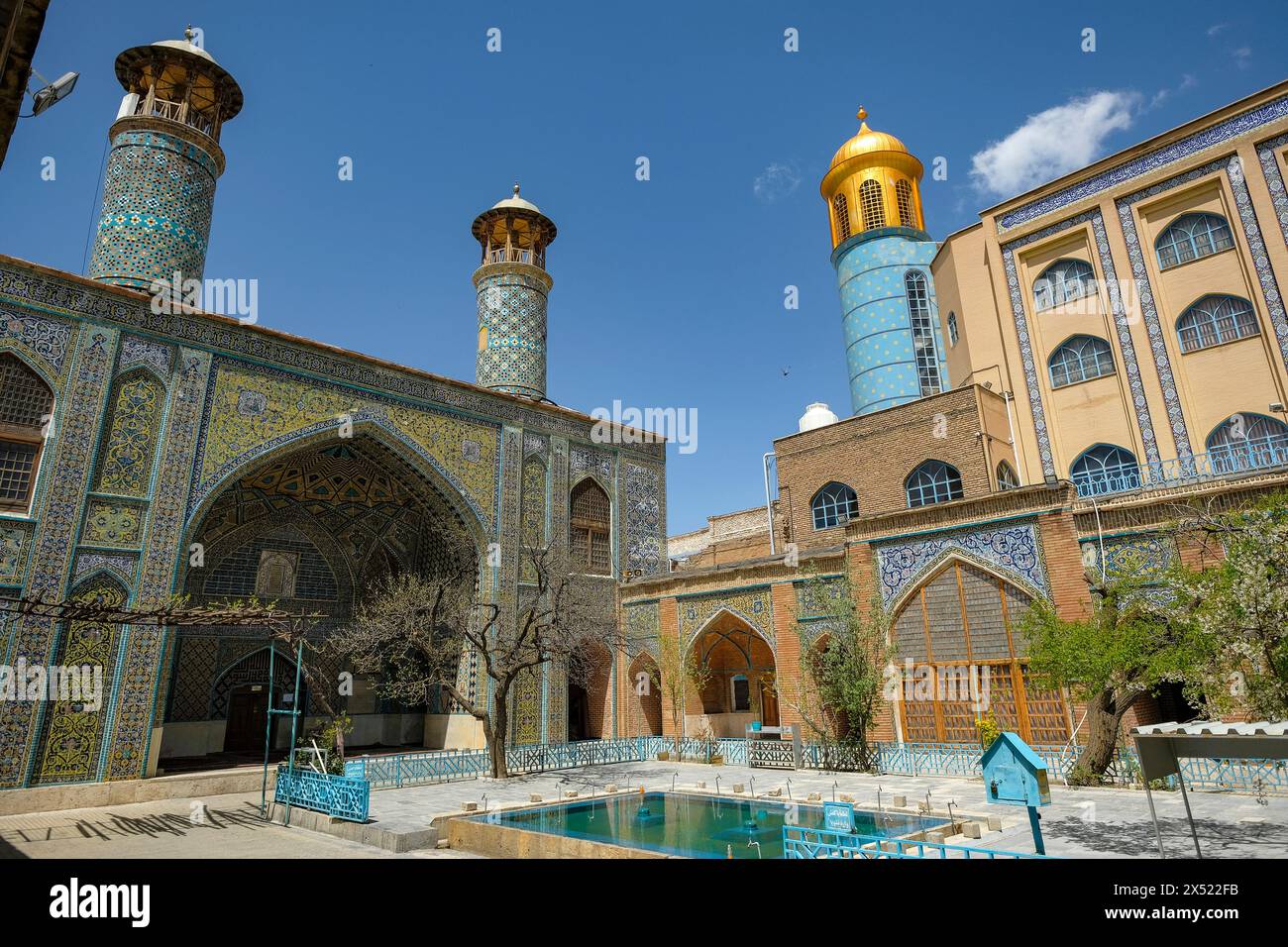 Sanandaj, Iran - April 13, 2024: Jameh Mosque of Sanandaj in Kurdistan ...