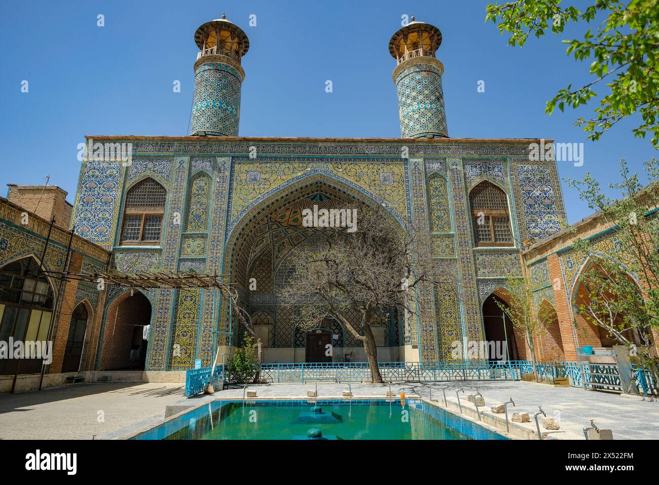 Sanandaj, Iran - April 13, 2024: Jameh Mosque of Sanandaj in Kurdistan ...