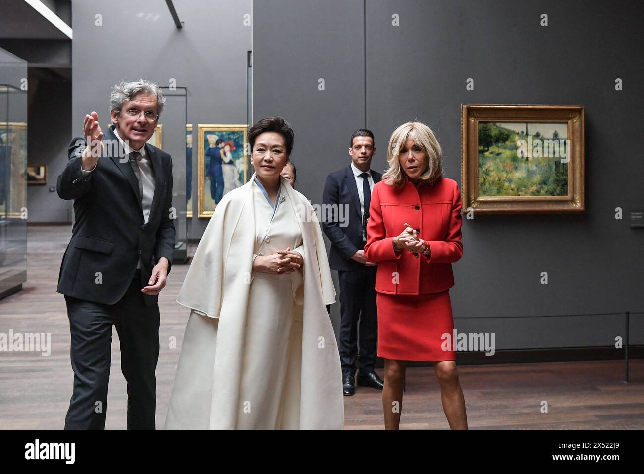 Paris, France. 06th May, 2024. Brigitte Macron and the wife of the Chinese President Peng Liyuan ...