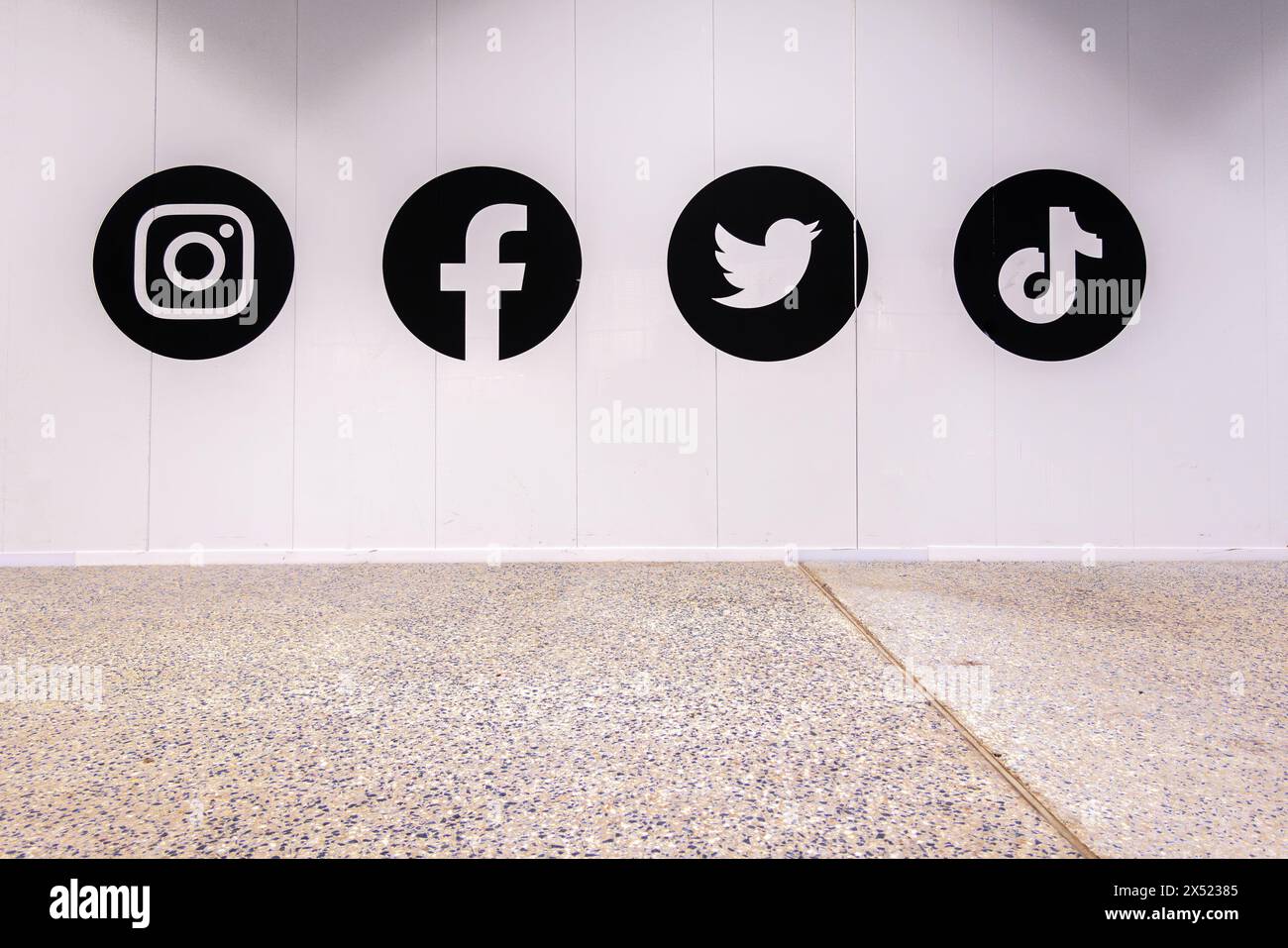 Tiktok interaction icons hi-res stock photography and images - Alamy