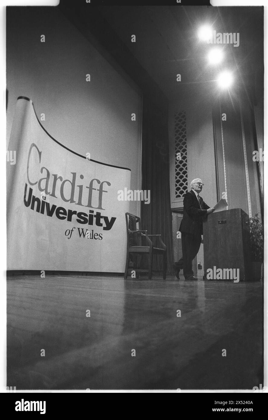 PETER SCHAFFER, PLAYWRIGHT, 1995: Playwright and screeenwriter Peter ...