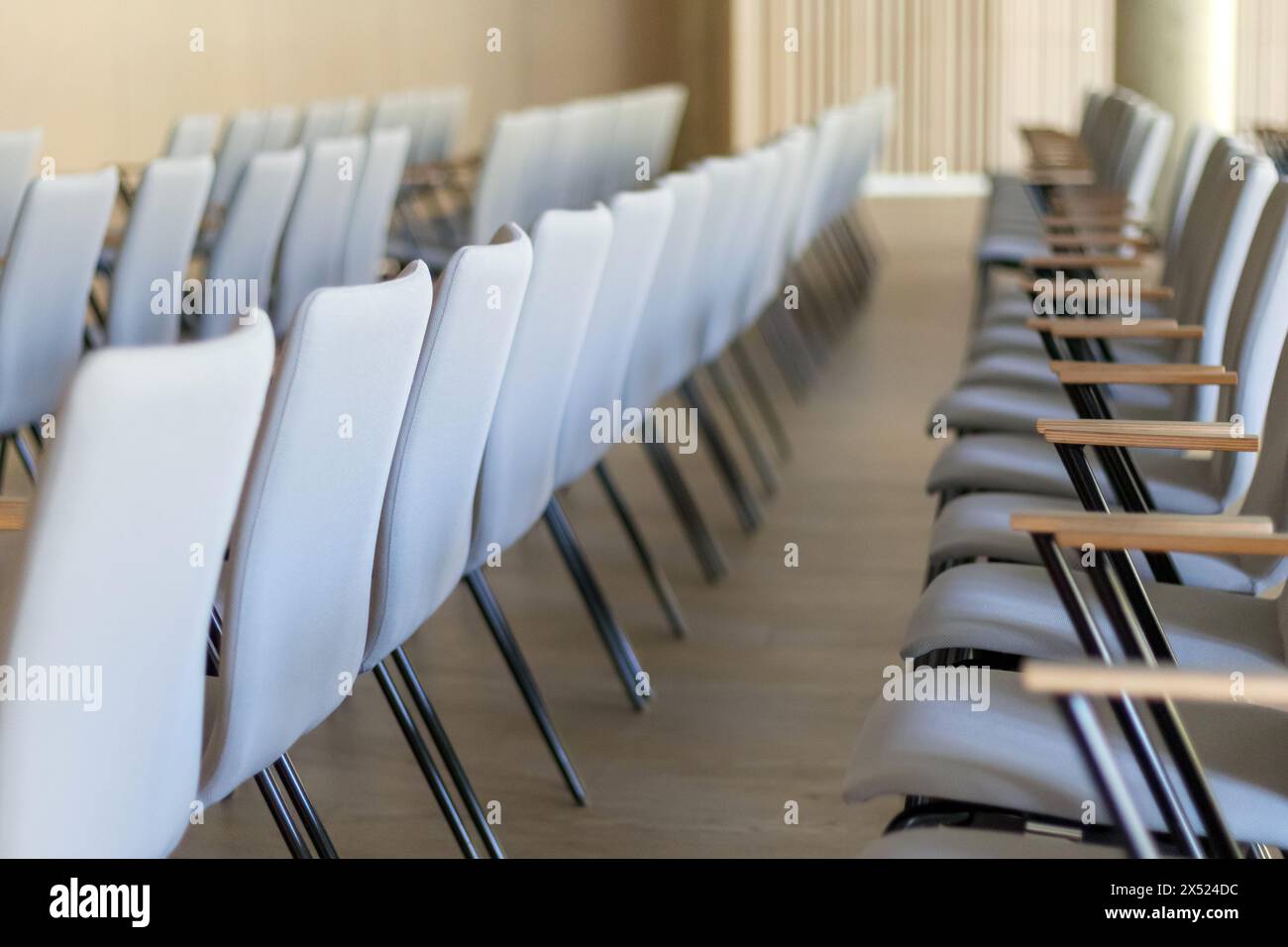 Conference table interior red hi-res stock photography and images - Alamy