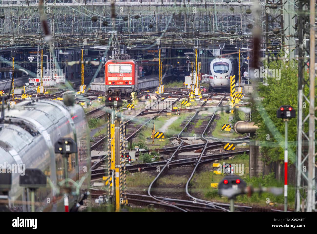 Gleise weiche hi-res stock photography and images - Alamy