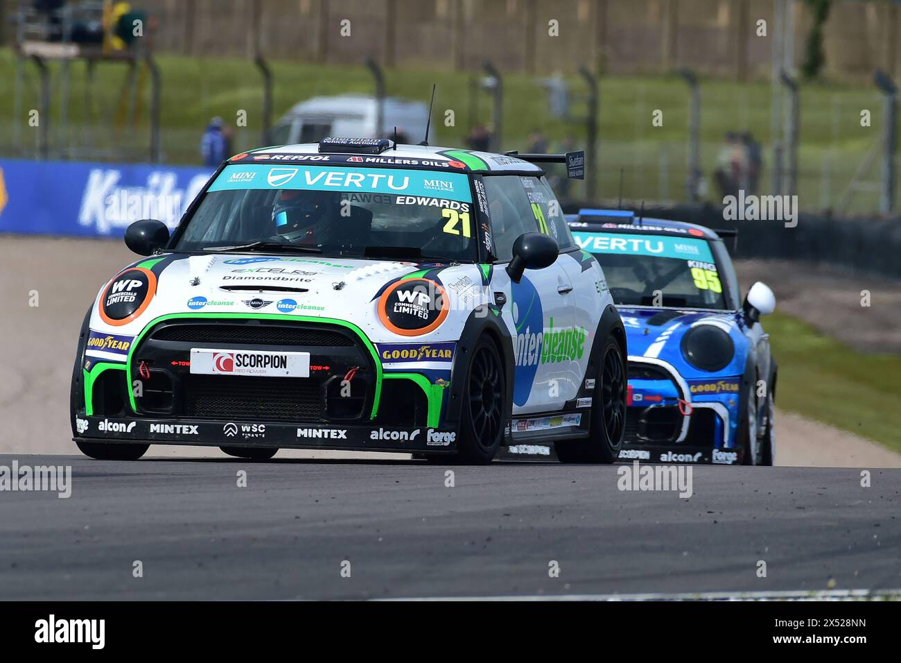 Vertu mini challenge 2024 hi-res stock photography and images - Alamy