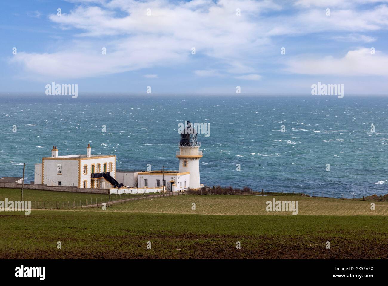 Todhead Lighthouse is a lighthouse in Aberdeenshire, Scotland, just ...