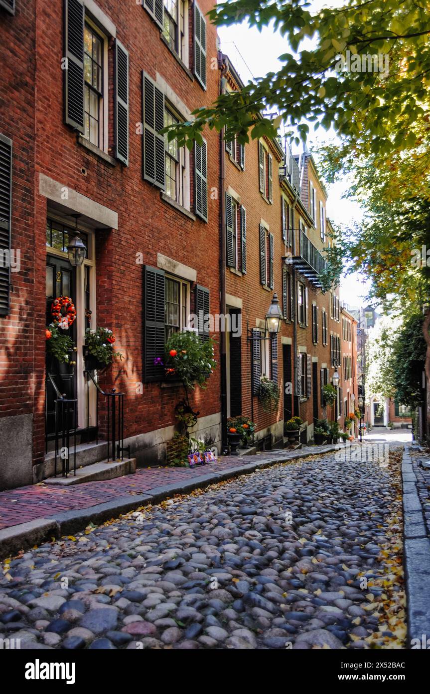 Timeless pedestrian hi-res stock photography and images - Alamy