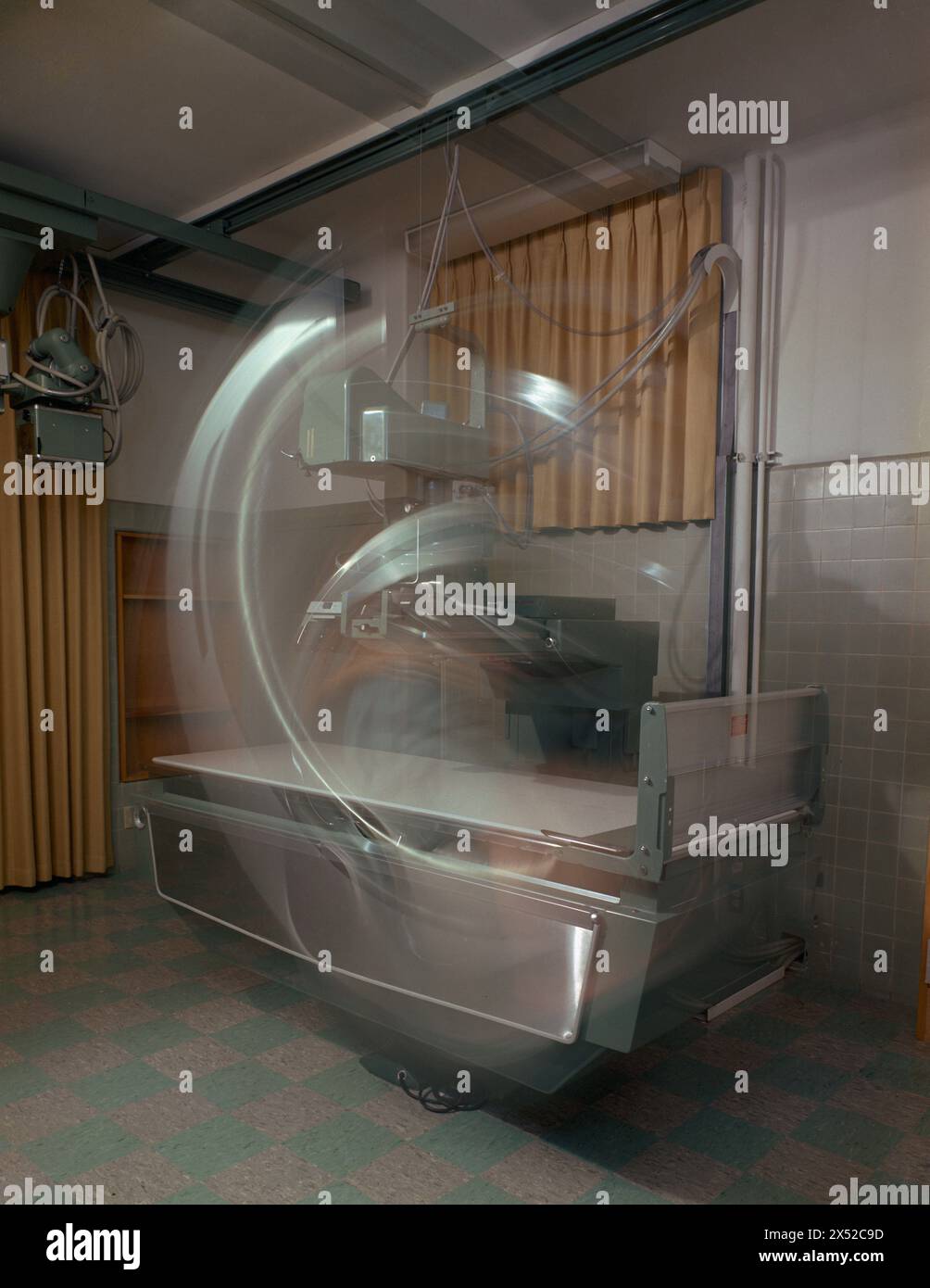 1970's x-ray machine in motion Stock Photo - Alamy