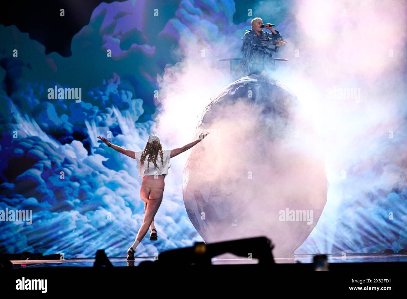 Windows95man representing Finland with the song “No rules!” during the ...