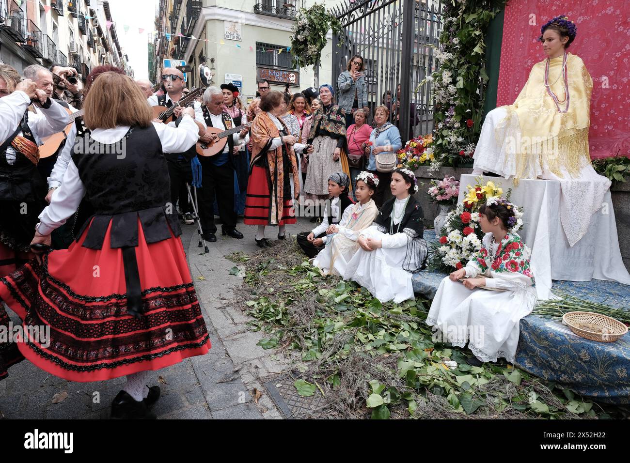 Niñas mayas hi-res stock photography and images - Alamy