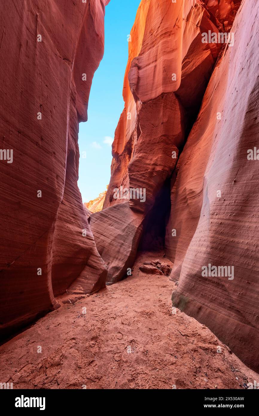 Antelope canyon sandstone from wind hi-res stock photography and images ...