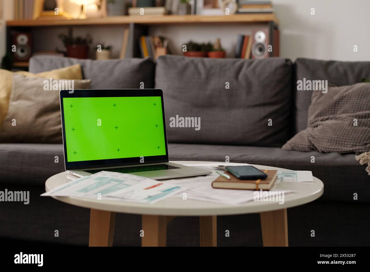 Laptop phone green screen hi-res stock photography and images - Alamy