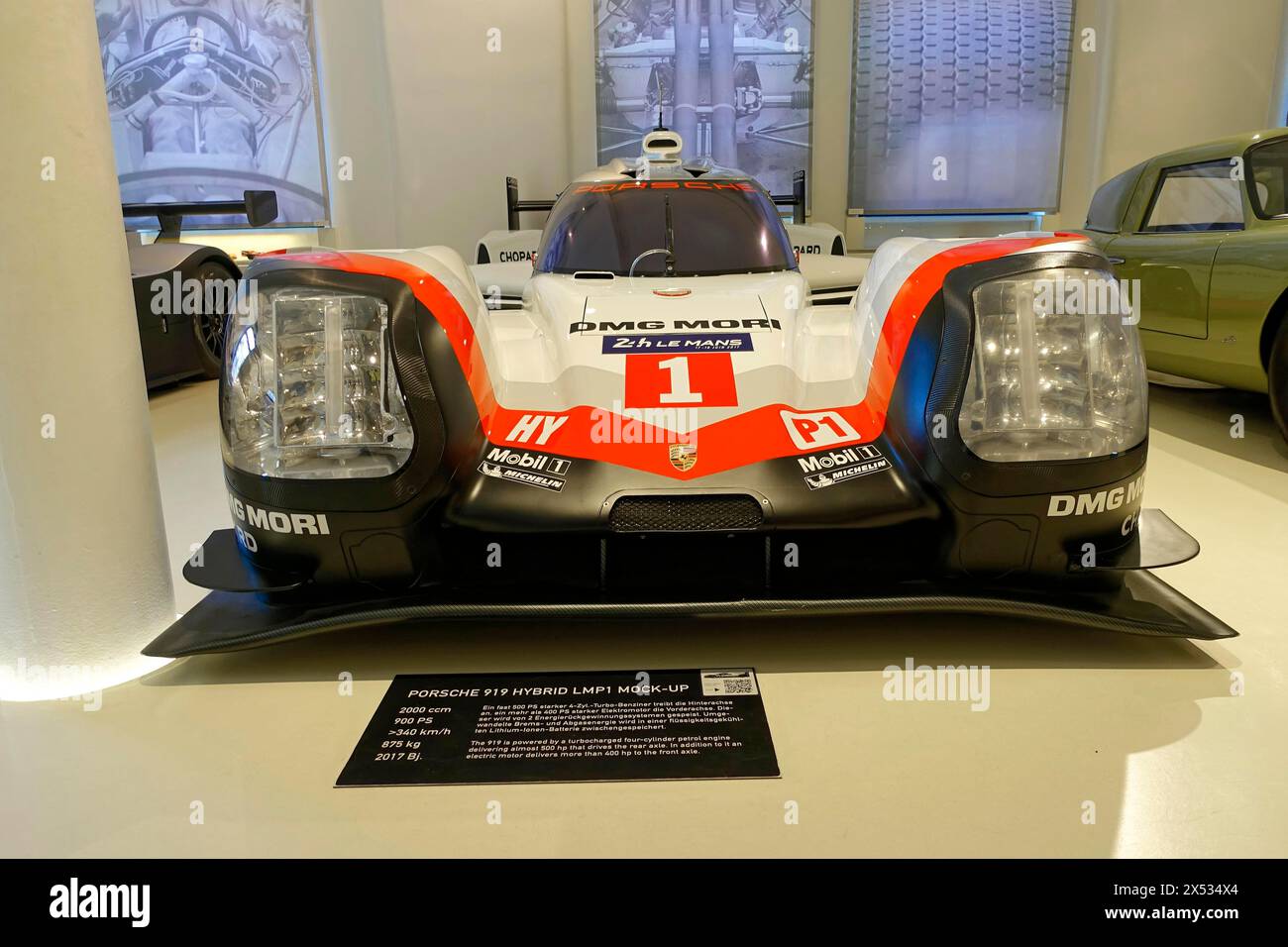 PORSCHE 919 HYBRID LMP1 MOCK-UP, White and red Porsche Hybrid racing ...