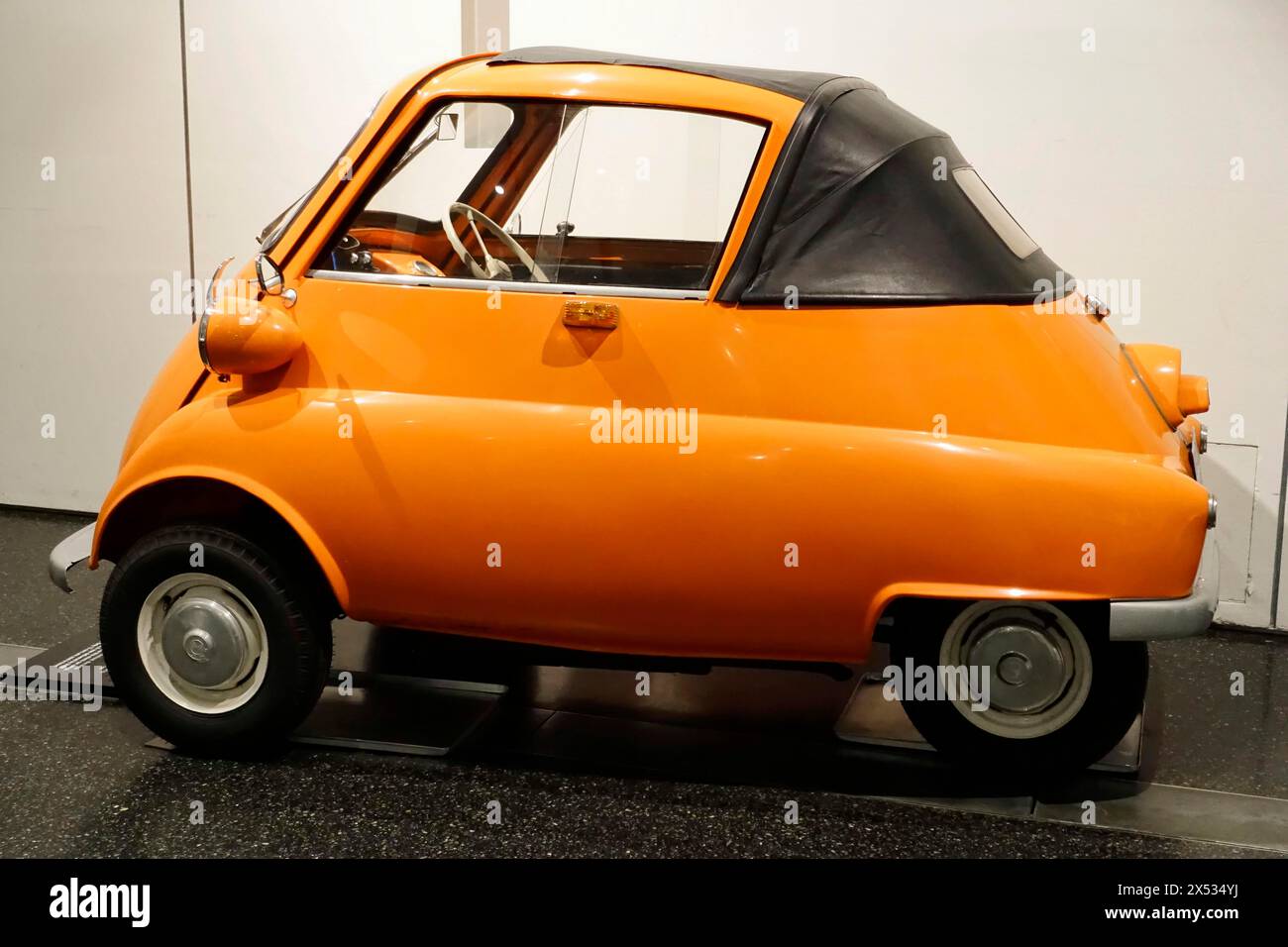 Open roof car hi-res stock photography and images - Alamy