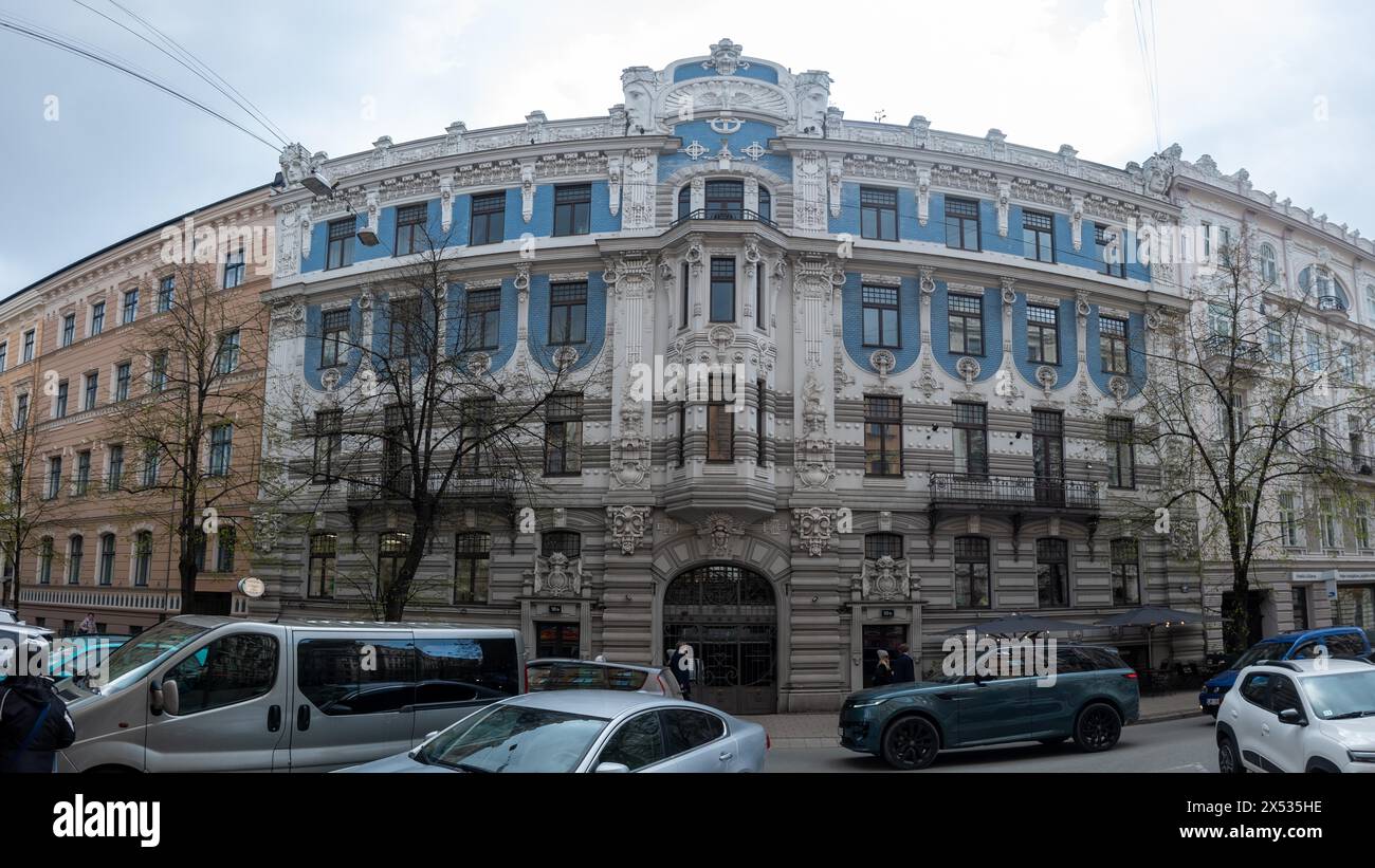 Art Nouveau building at 10b Elizabeth Street (Elizabetes iela), house ...