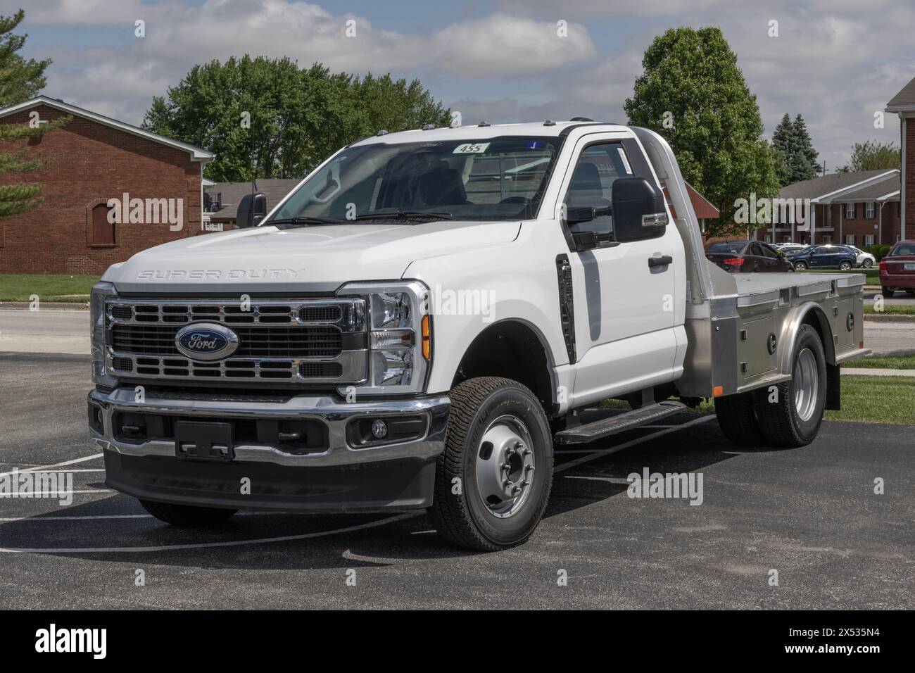 Kokomo - May 5, 2024: Ford F-350 DRW 4X4 Chassis Regular Cab Flatbed ...