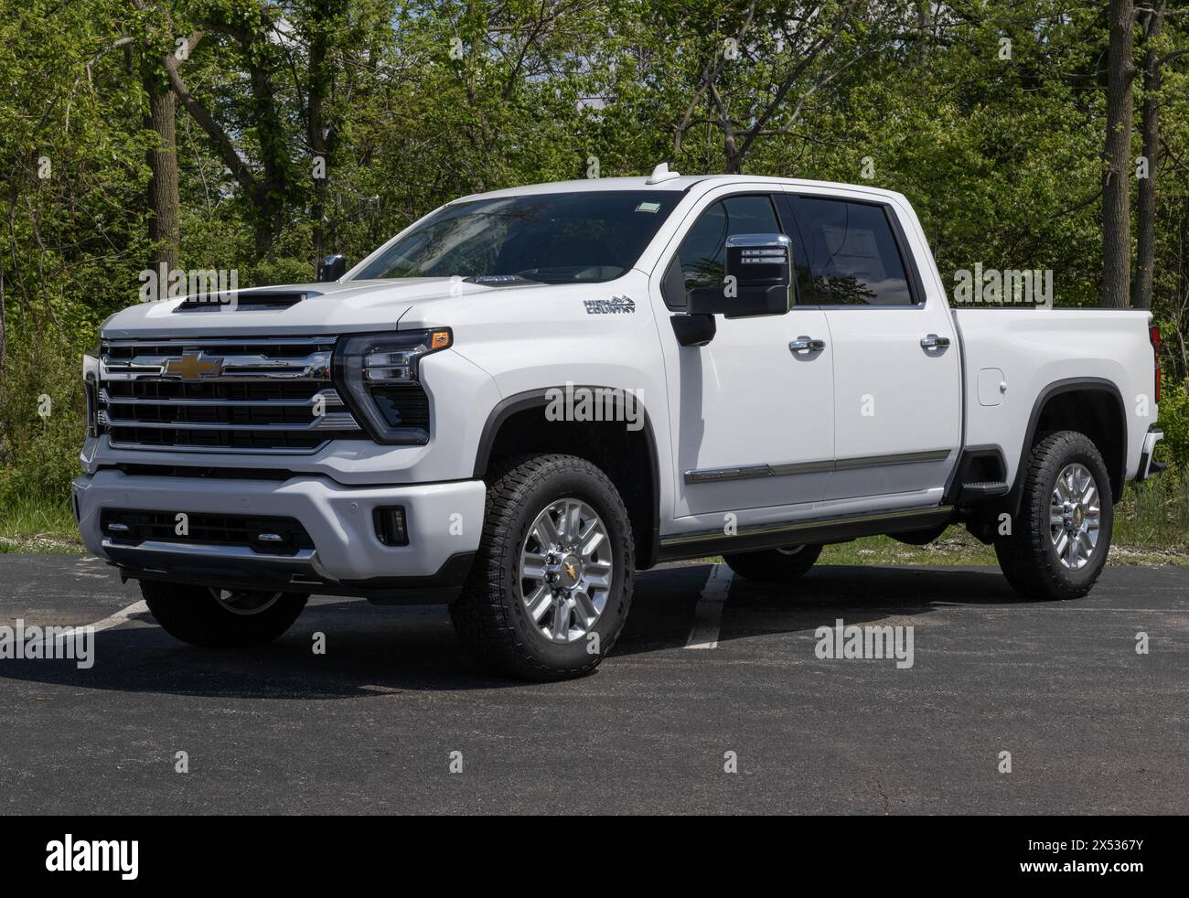 Kokomo - May 5, 2024: Chevrolet Silverado 2500 High Country 4WD display ...