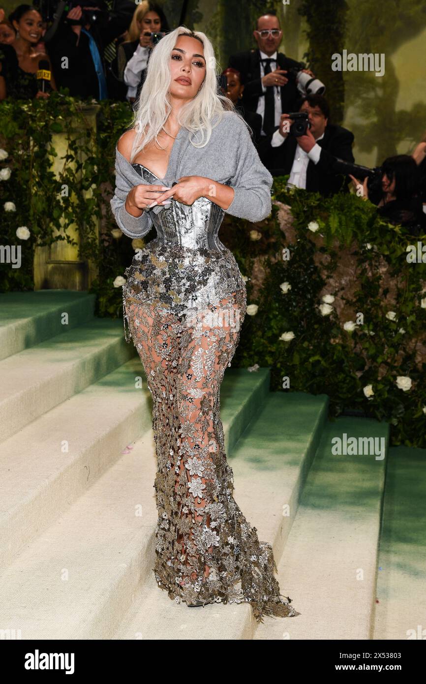 New York, USA. 06th May, 2024. Kim Kardashian walking on the red carpet ...