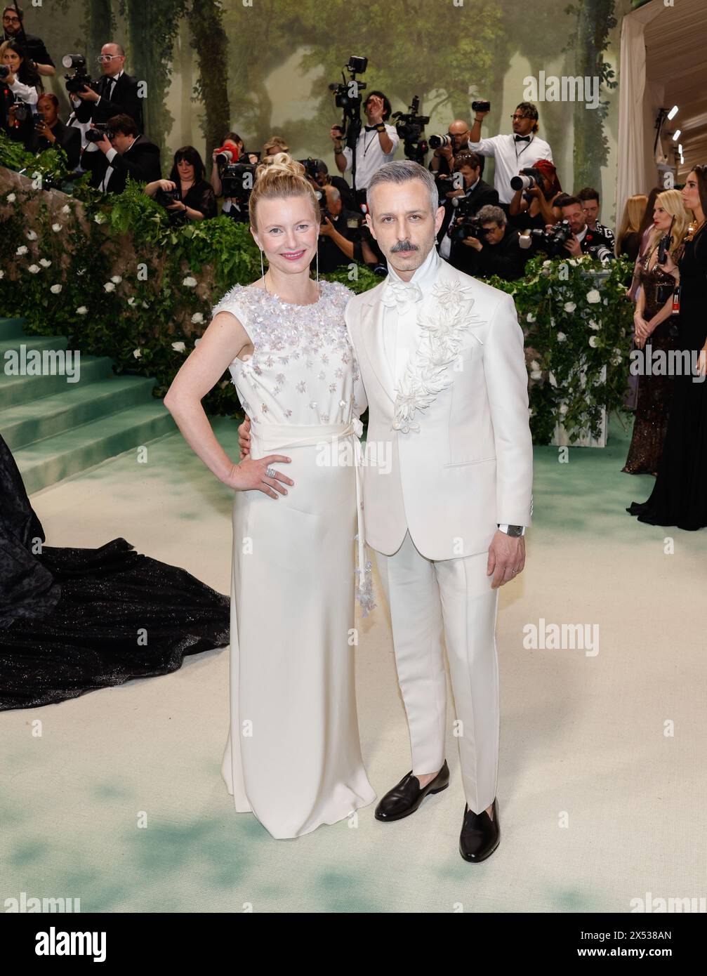 New York, United States. 06th May, 2024. Emma Wall and Jeremy Strong ...