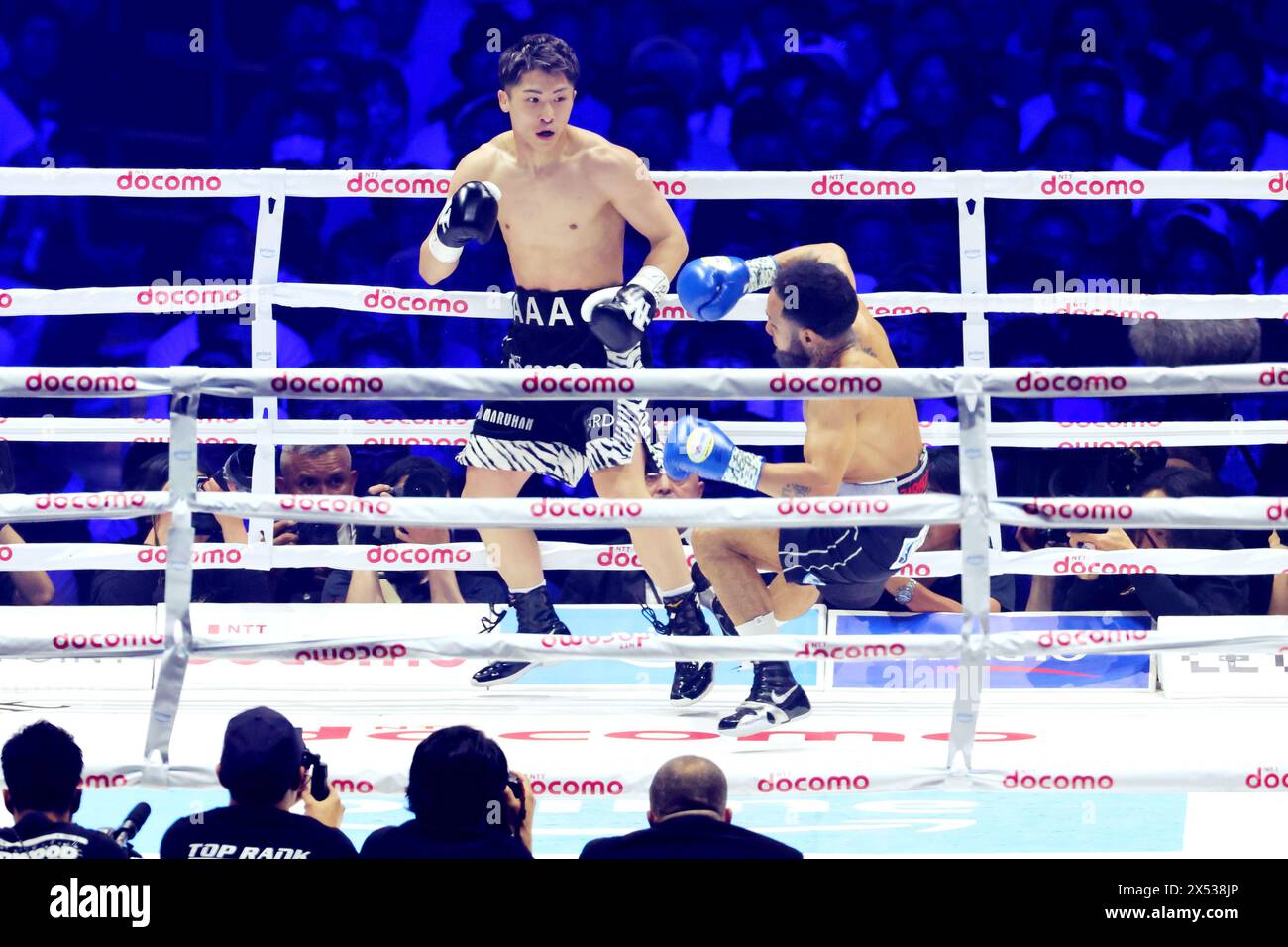Tokyo, Japan. 6th May, 2024. (L-R) Naoya Inoue (JPN), Luis Nery (MEX) Boxing : IBF, WBA, WBC and ...