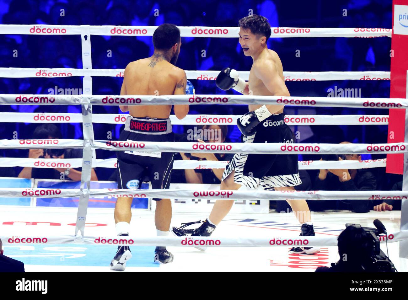 Tokyo, Japan. 6th May, 2024. (L-R) Luis Nery (MEX), Naoya Inoue (JPN) Boxing : IBF, WBA, WBC and ...
