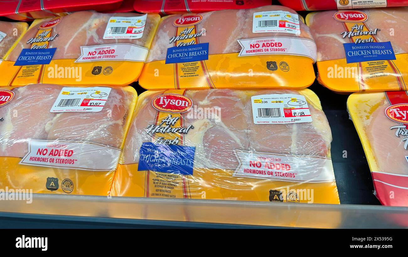 EMPORIA, KANSAS - MAY 5, 2024 Packages of Tyson’s chicken for sale at ...