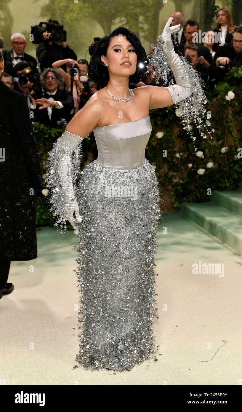 Raye attends The Metropolitan Museum of Art's Costume Institute benefit ...