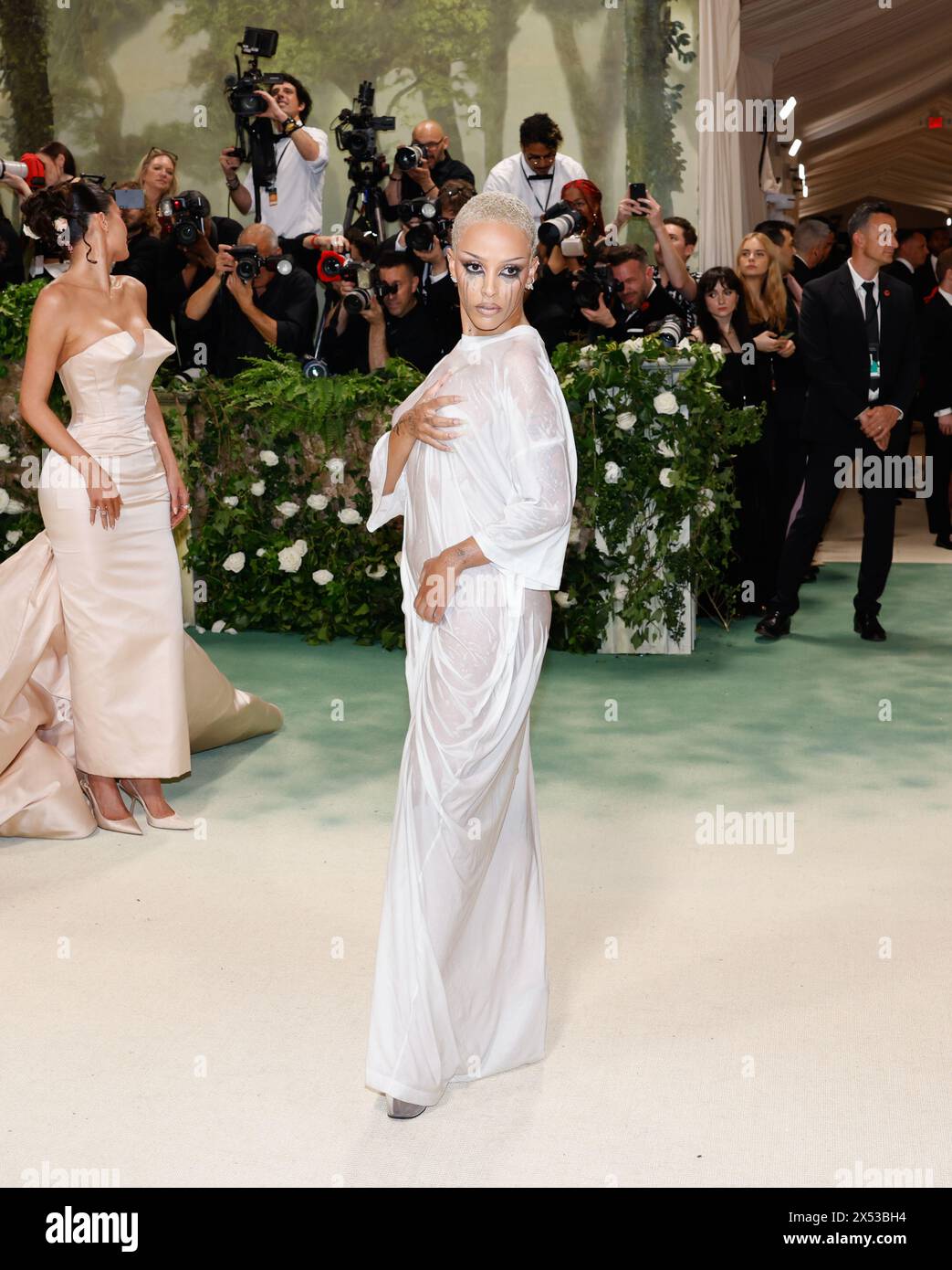 New York, United States. 06th May, 2024. Doja Cat arrives on the red ...