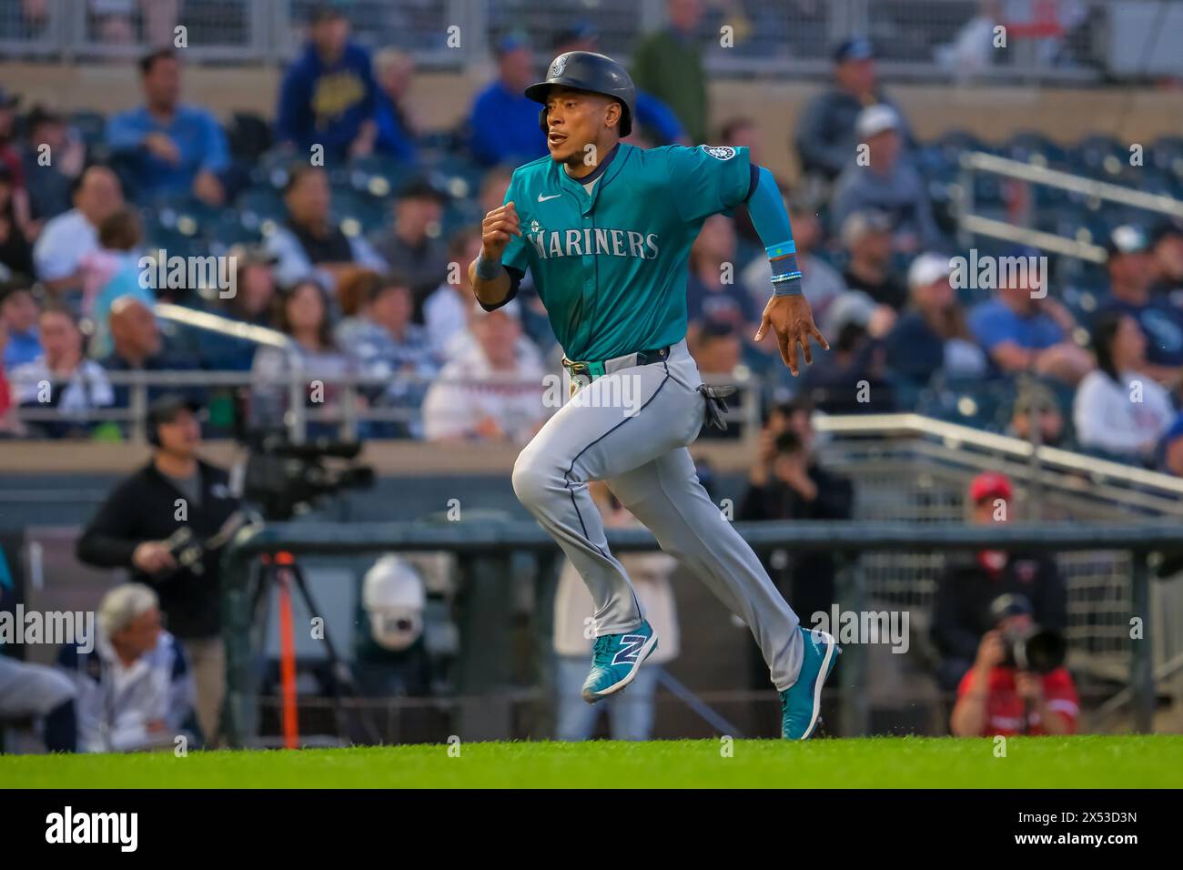Minneapolis, Minnesota, USA. 6th May, 2024. Seattle Mariners second ...