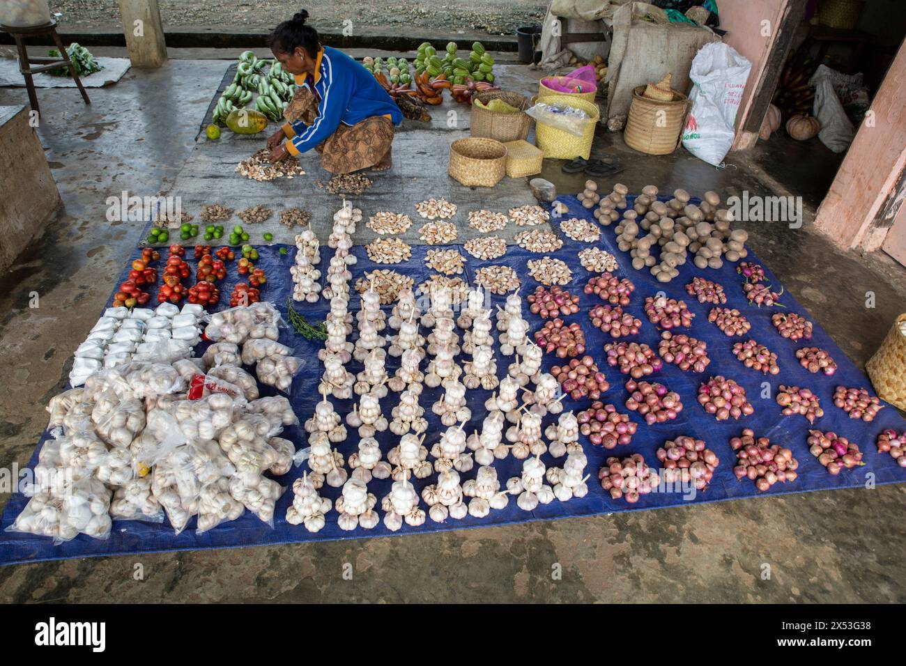 Vendor at Lospalos market, Timor-Leste Stock Photo - Alamy