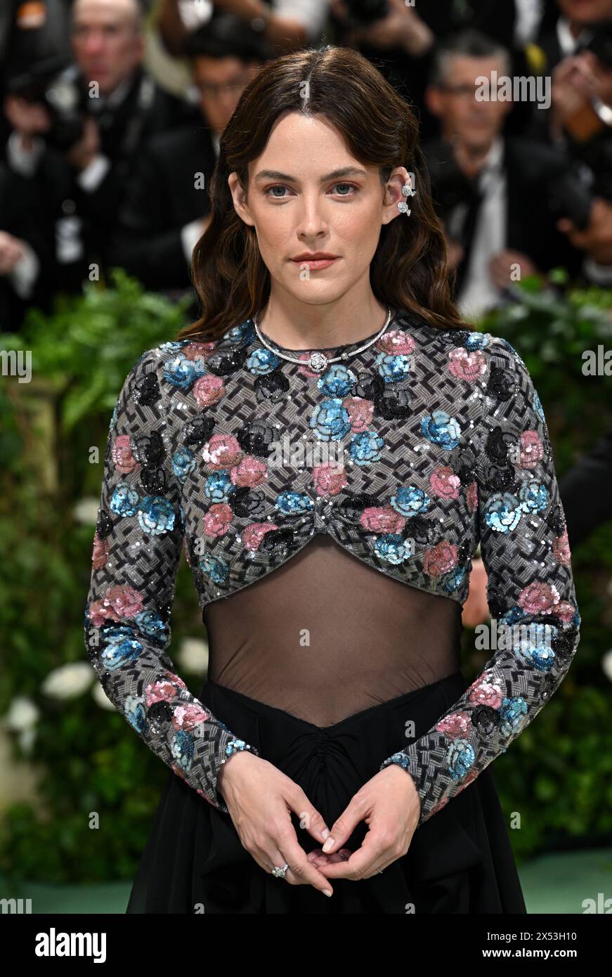 Met gala 2024 riley hi-res stock photography and images - Alamy