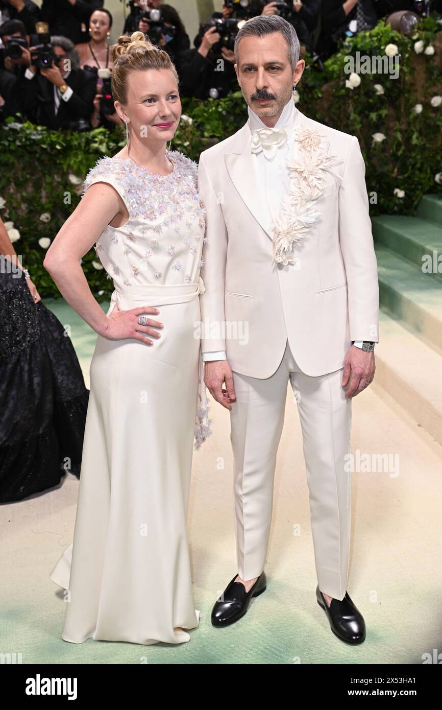 Photo by: DPRF/STAR MAX/IPx 2024 5/6/24 Emma Strong and Jeremy Wall at ...