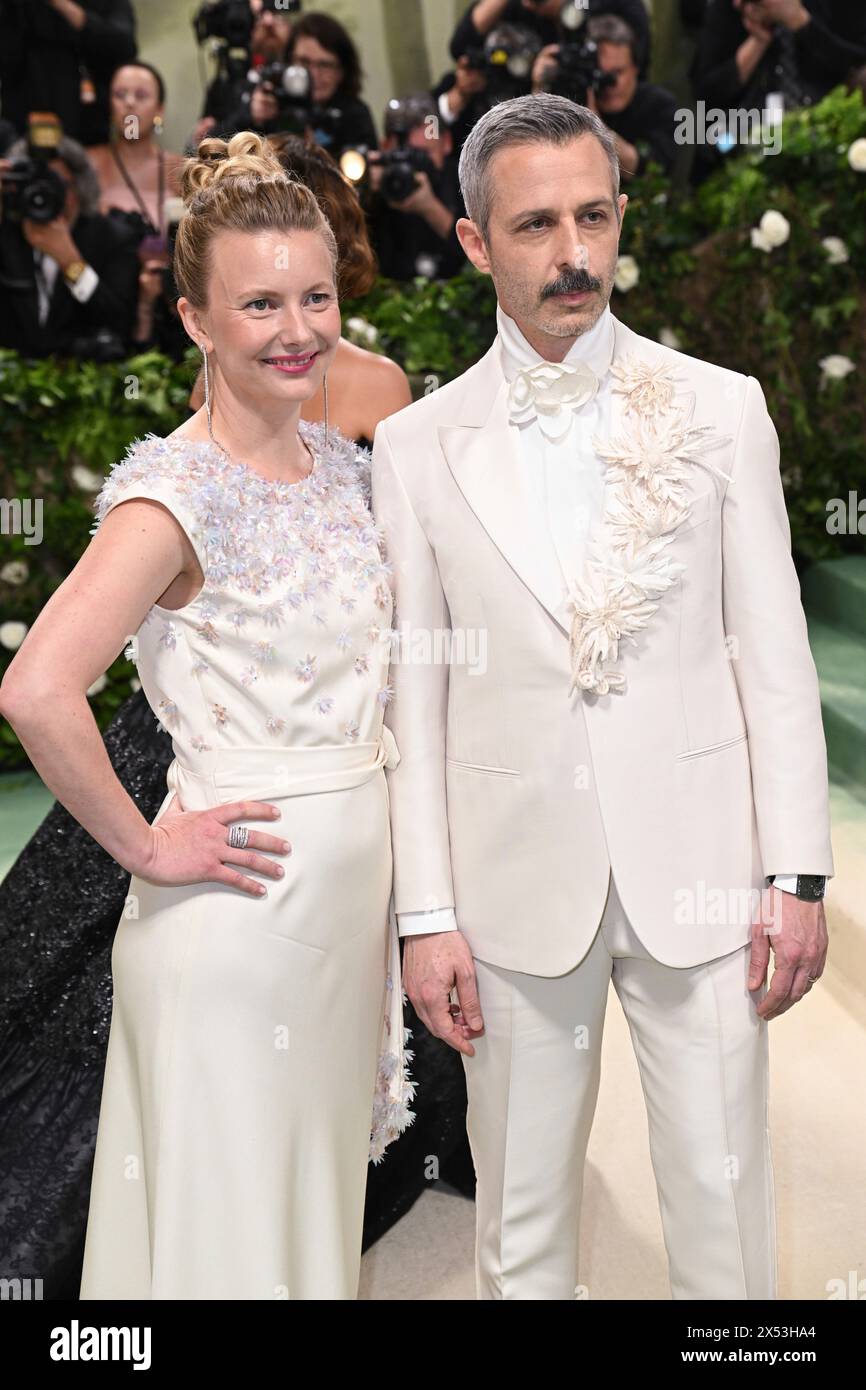 Photo by: DPRF/STAR MAX/IPx 2024 5/6/24 Emma Strong and Jeremy Wall at ...