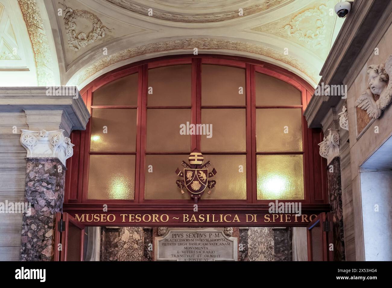 Basilica treasure collection hi-res stock photography and images - Alamy