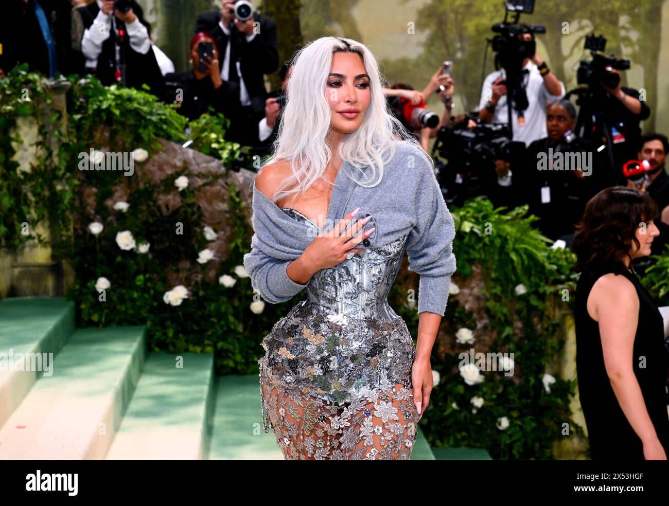 Kim Kardashian attending the Metropolitan Museum of Art Costume ...