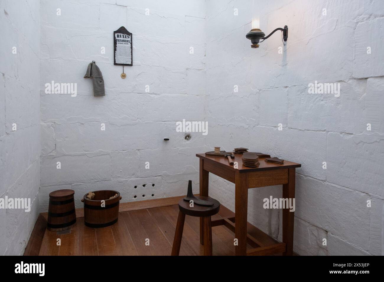 Prison cell in the Separate Prison at Port Arthur Historic Site ...