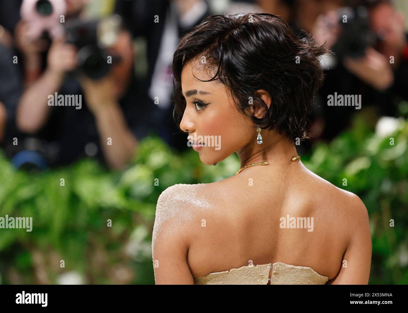 New York, United States. 06th May, 2024. Tyla arrives on the red carpet ...