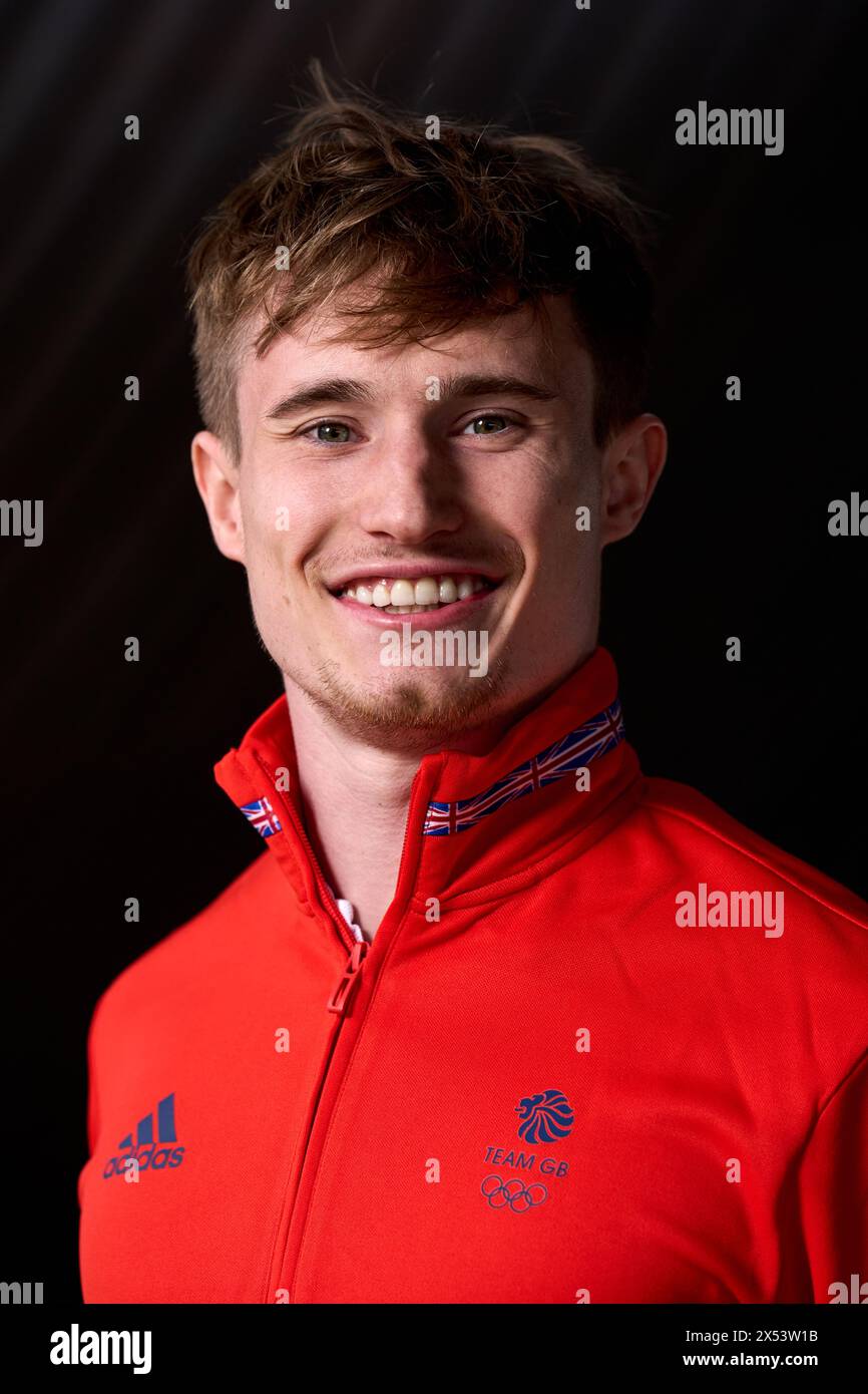 Synchronized diving team gb hi-res stock photography and images - Alamy