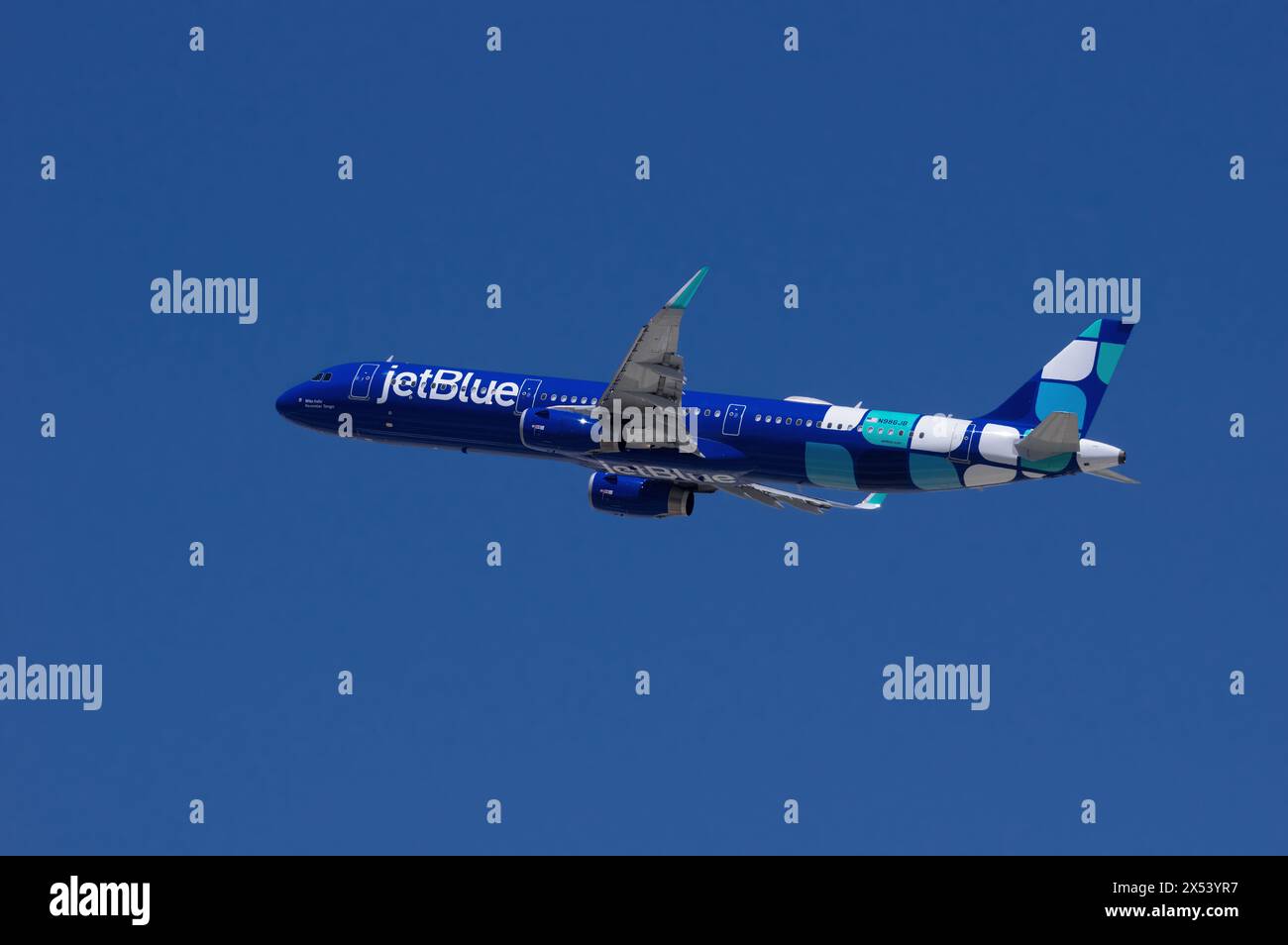 JetBlue Airways Airbus A321 aircraft with registration N986JB, 'A ...