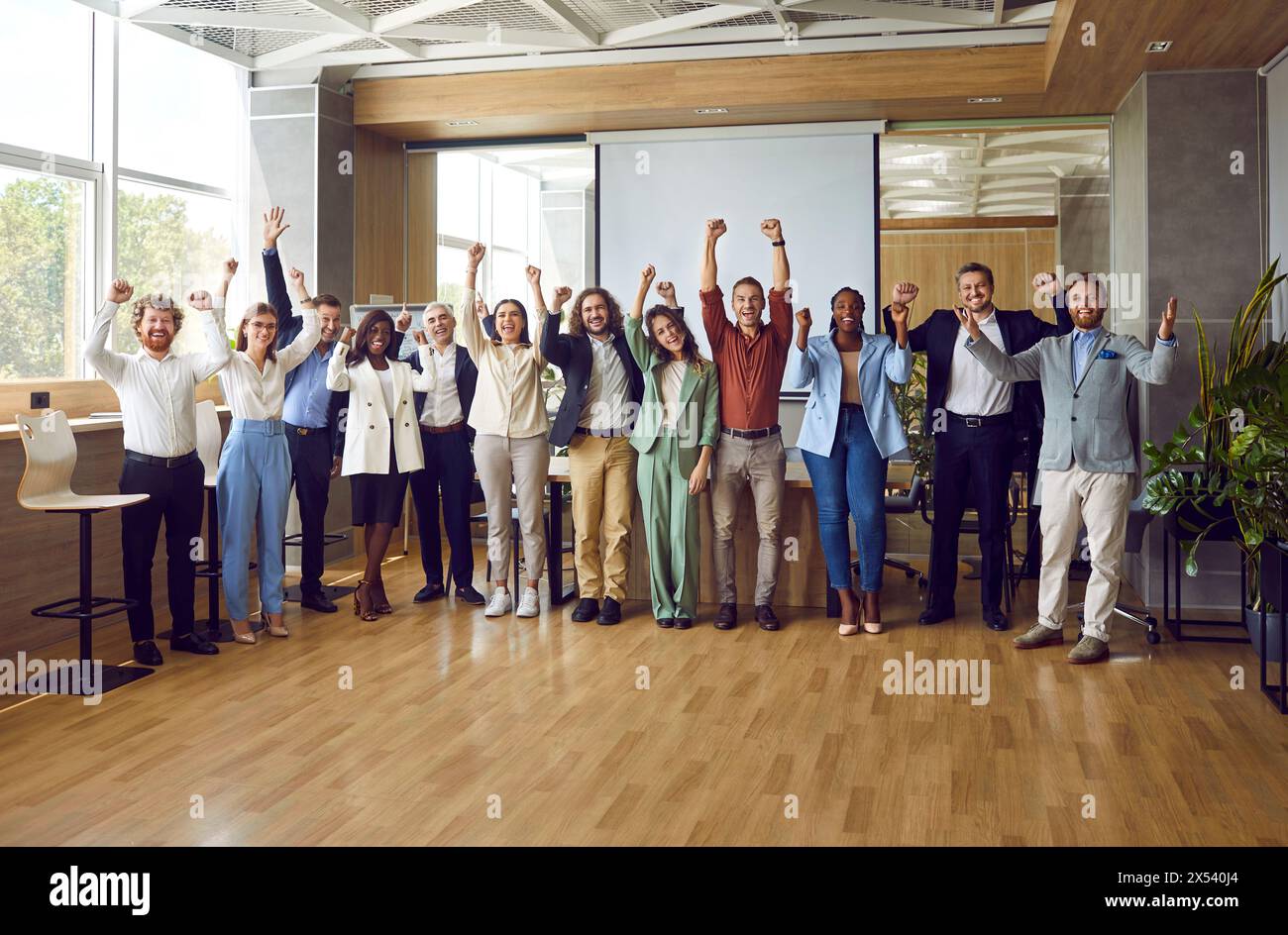 Diverse group of participants hi-res stock photography and images - Alamy