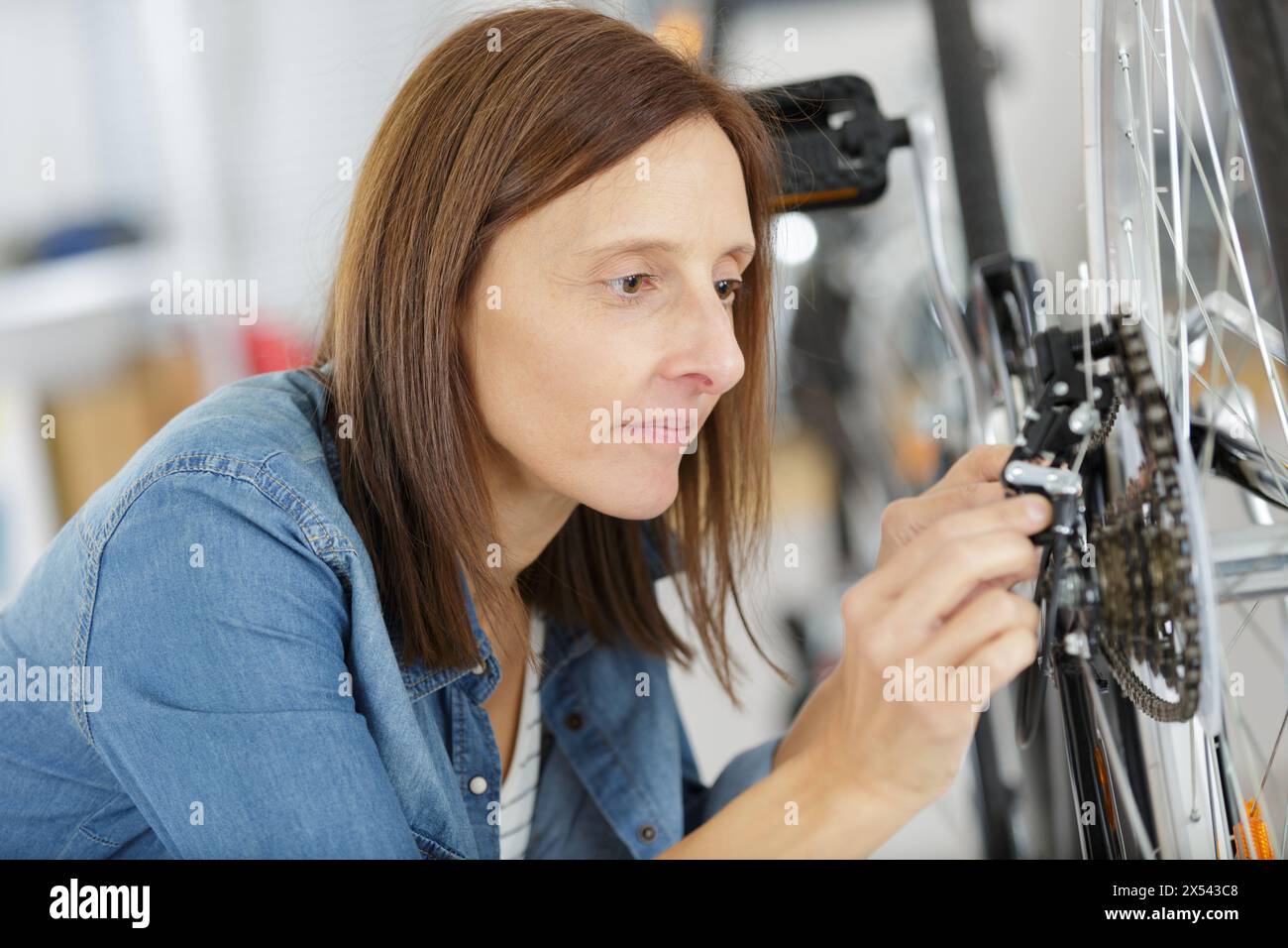 Bike workshop bike mender competence cycle hi-res stock photography and ...