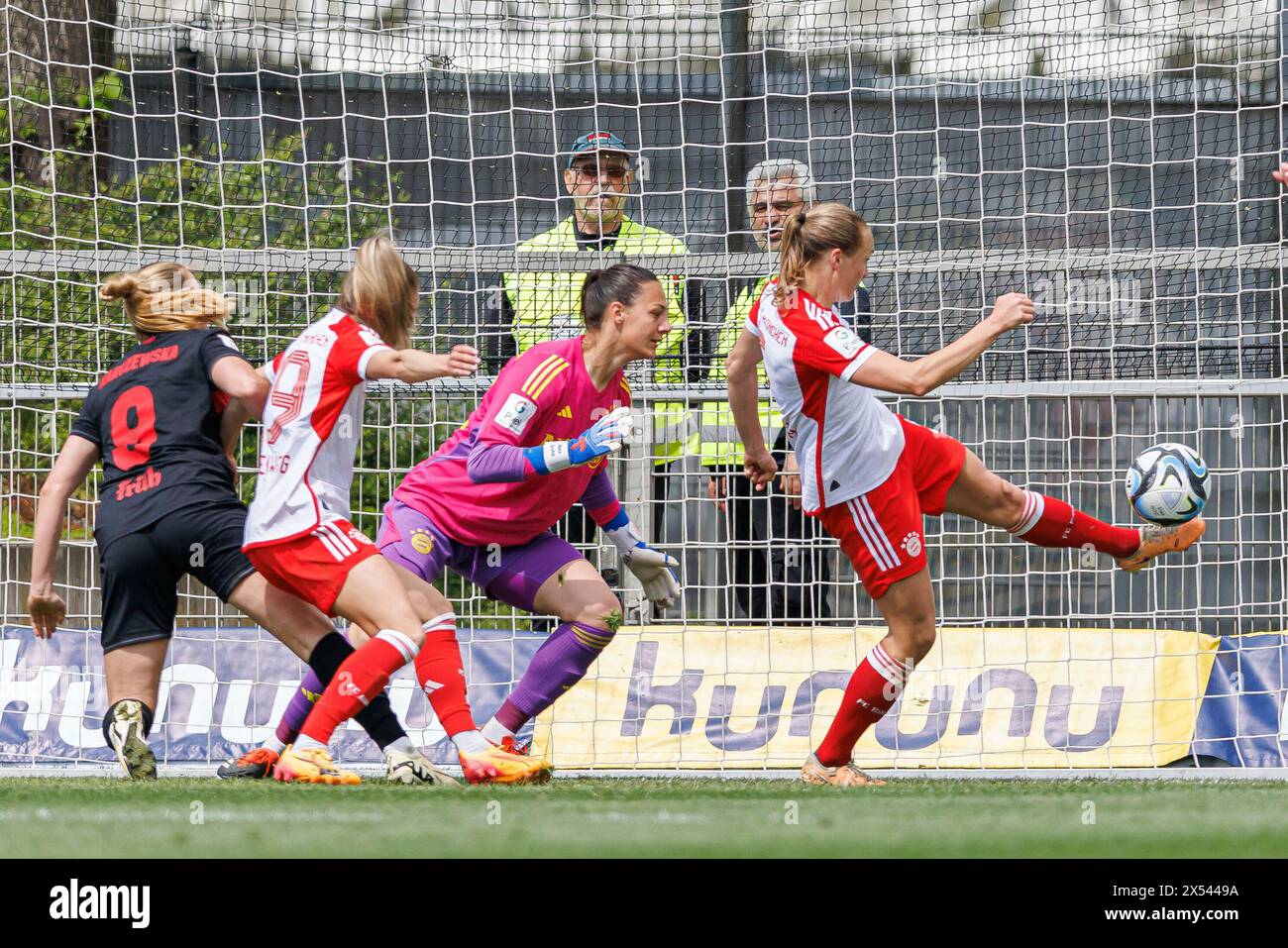 firo: May 4, 2024, soccer, soccer, 1. League, Google Pixel Women's ...