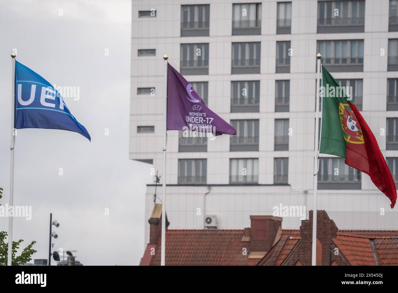 Spain v portugal women hi-res stock photography and images - Alamy