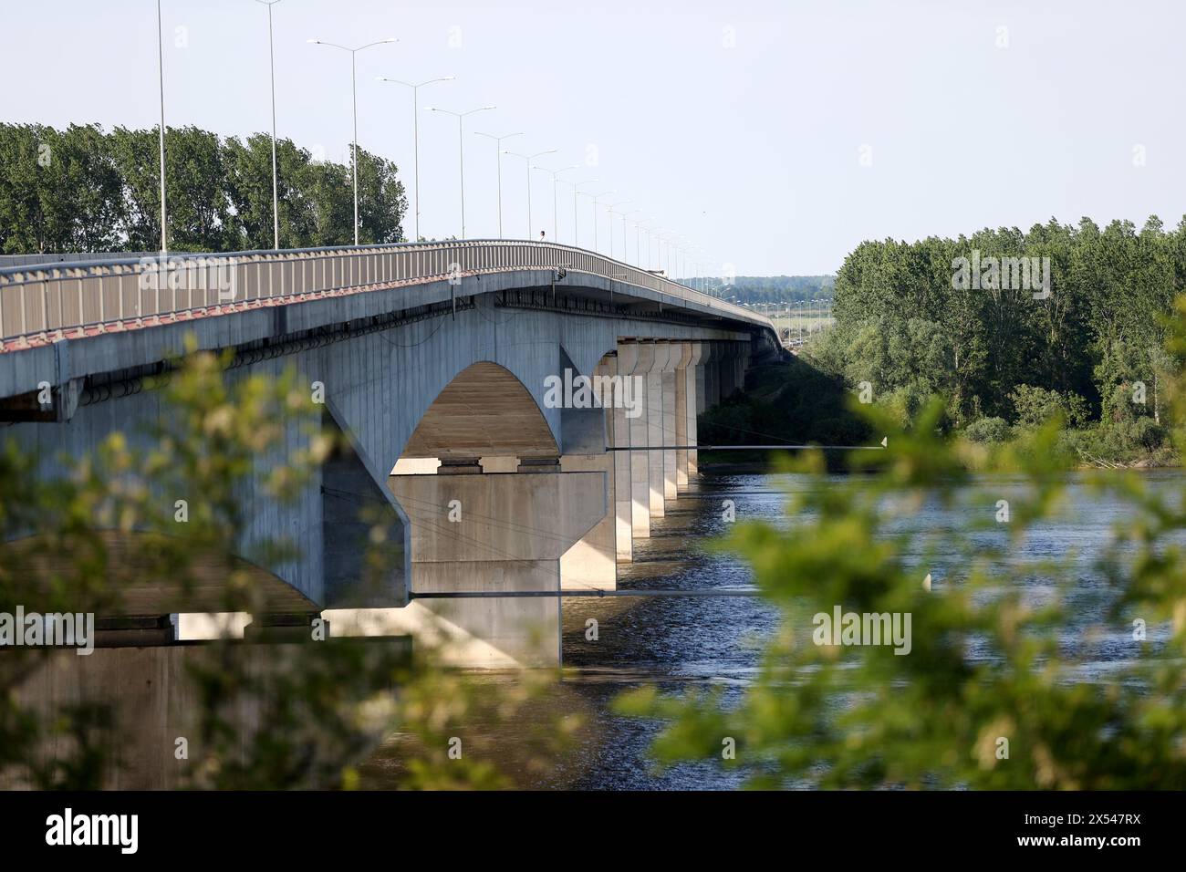 Spanning the continent hi-res stock photography and images - Alamy